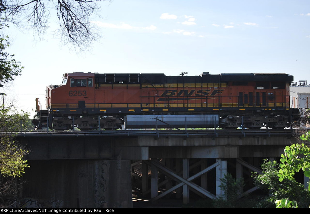 BNSF 6253